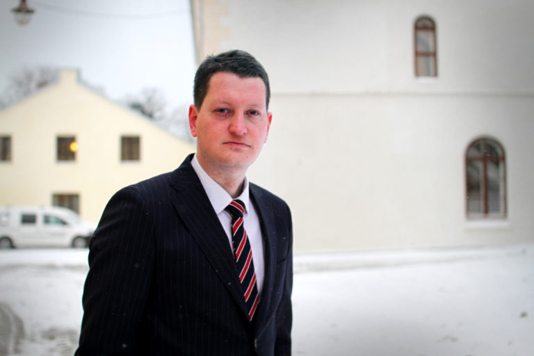 EU må vurdere sanksjoner mot Tadsjikistan - Den norske Helsingforskomité